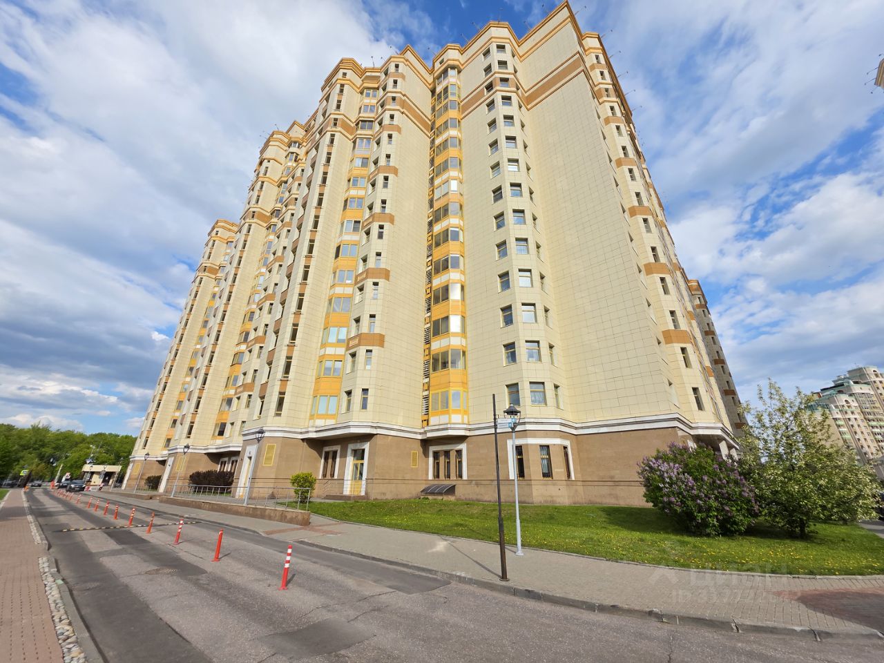 Аренда двухкомнатной квартиры 90м² Ломоносовский просп., 25к2, Москва ...