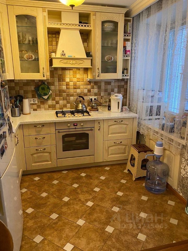 Продажа трехкомнатной квартиры 58м² ул 9 я Соколиной Горы 3 Москва